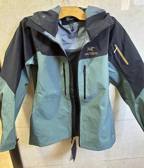 ARCTERYX ALPHA SV JACKE HERREN (M) DARK MAGIC (Neu (gemäss Beschreibung ...