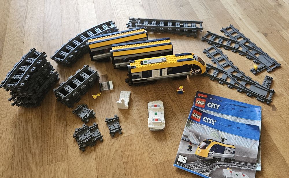 Lego City High-Speed Passenger Train 60051 (Gebraucht) in Bern für CHF ...