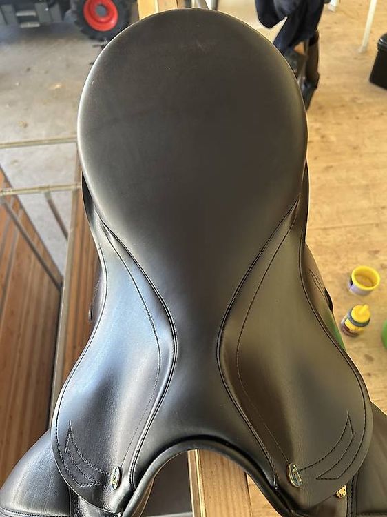 Dressursattel Prestige Roma Dressage (Gebraucht) in Reinach BL für CHF ...