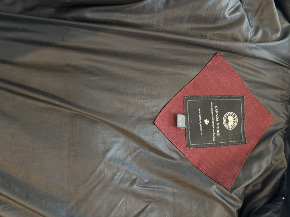 Canada Goos BlackLabel Jacke zu verkaufen (Gebraucht) in Flüelen für ...