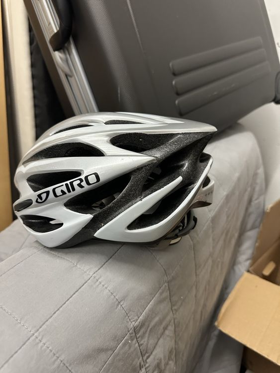 Giro Monza Helm (Neu (gemäss Beschreibung)) in Jona für CHF 29 – nur ...