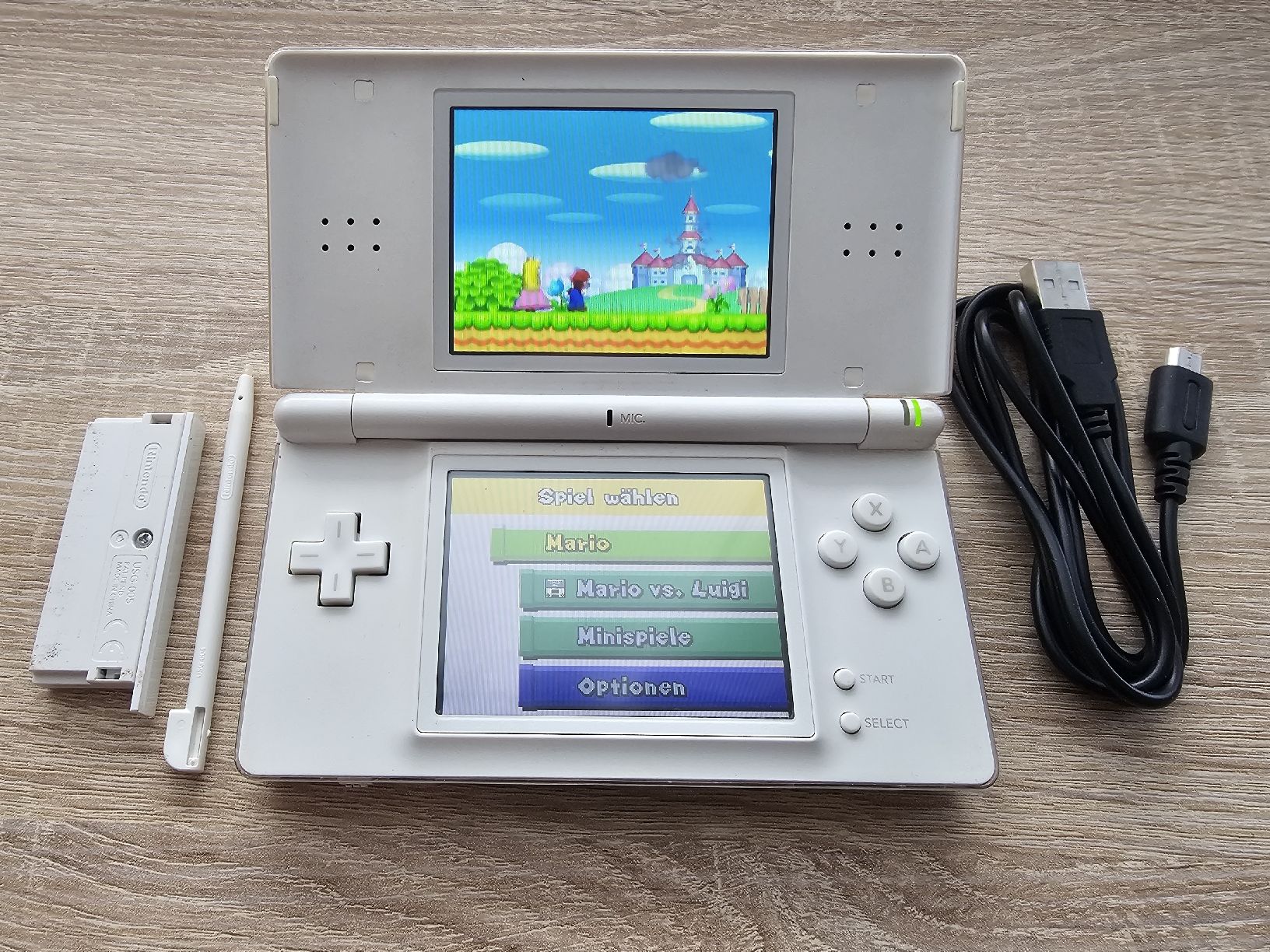 Nintendo DS lite in weiss (Gebraucht) in Sempach für CHF 52 – mit ...