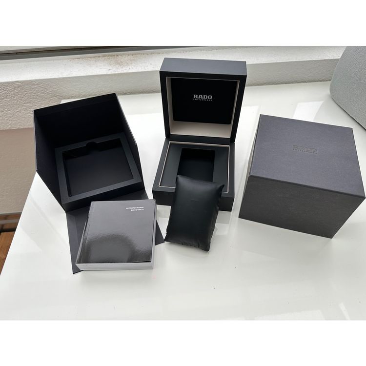 Rado - Box (Neu (gemäss Beschreibung)) in Adligenswil für CHF 15 – mit ...
