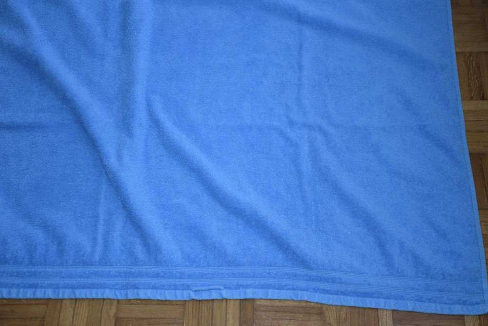 Badetuch Erwin Müller türkis 144 x 96 cm (Gebraucht) in Wetzikon ZH für CHF 7.5 – mit Lieferung ...