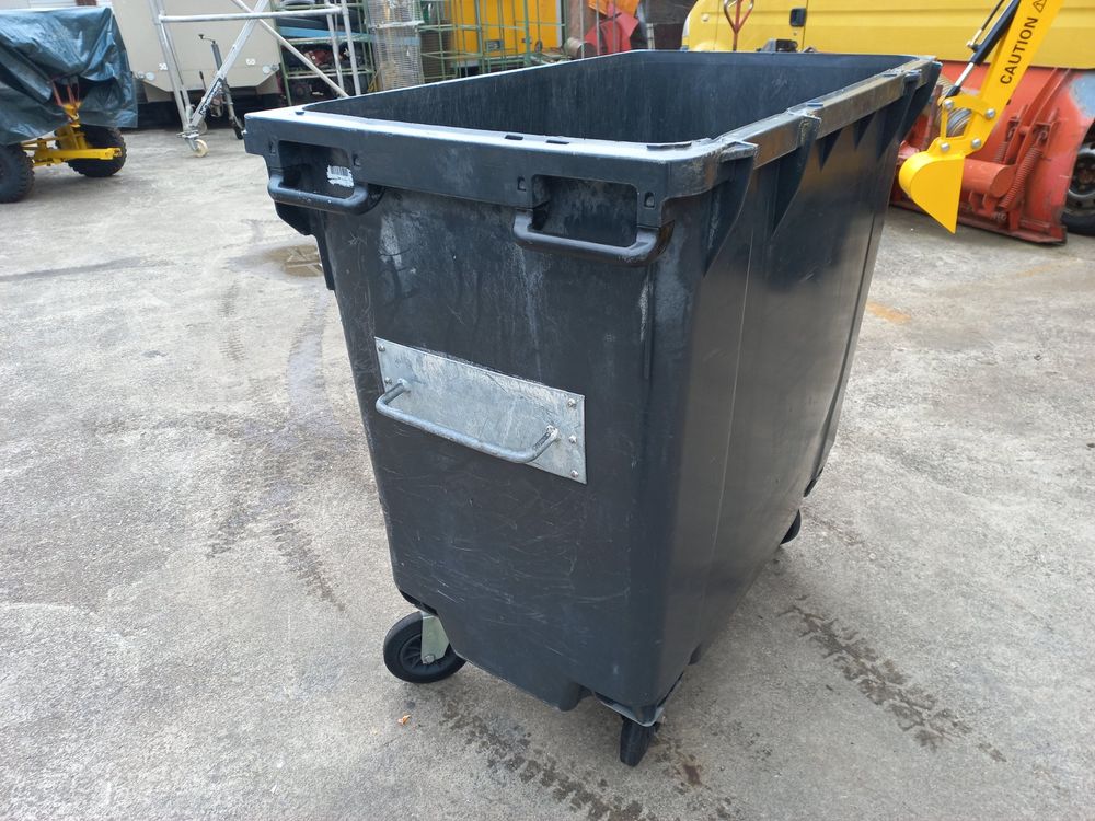 Kehrichtcontainer Papiercontainer Altpapier -/ Grüncontainer (Gebraucht ...