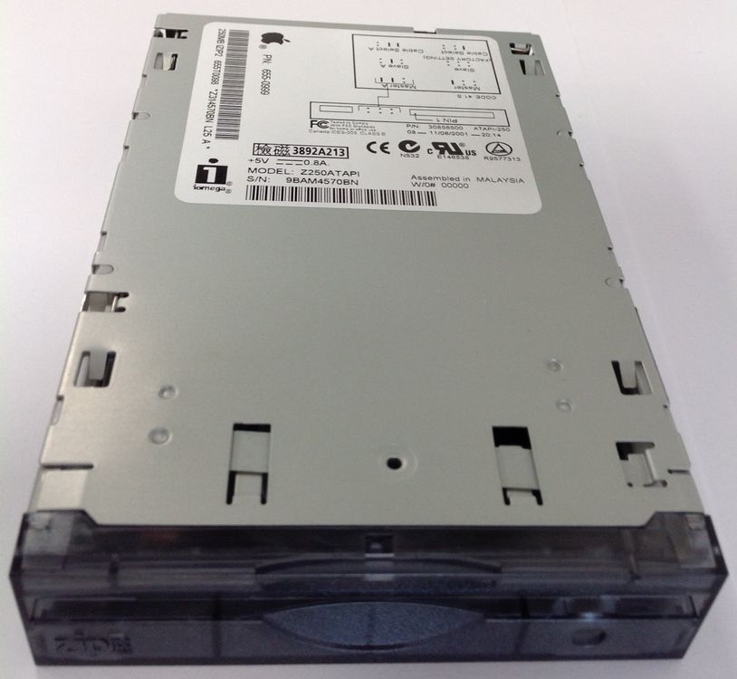 Iomega ZIP250 Wechelplatten-Laufwerk 3,5" 250MB IDE intern | Kaufen auf ...