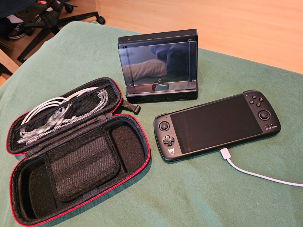 AYN ODIN Pro Handheld+Dockingstation RARE! | Kaufen auf Ricardo