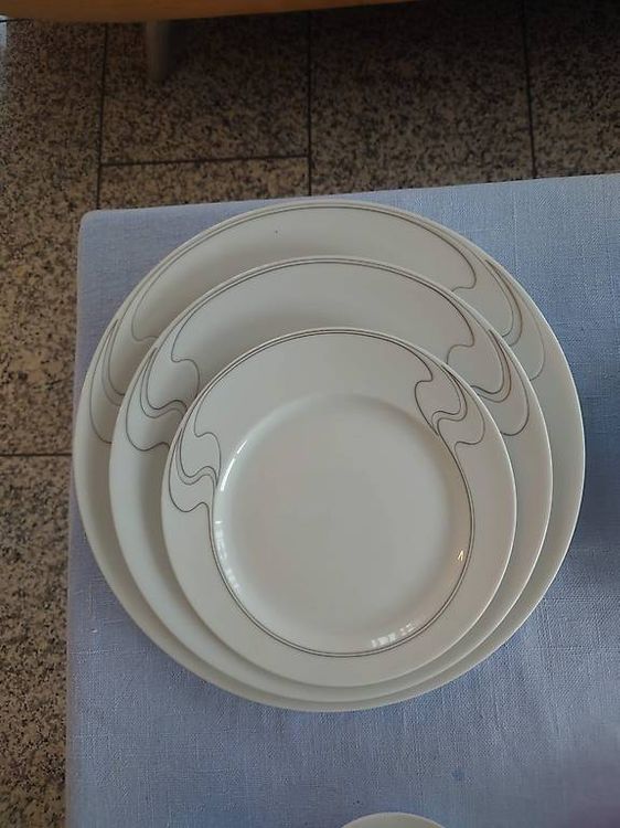 Rosenthal Asimmetria (Gebraucht) in Samstagern für CHF 500 – nur Abholung auf Ricardo kaufen