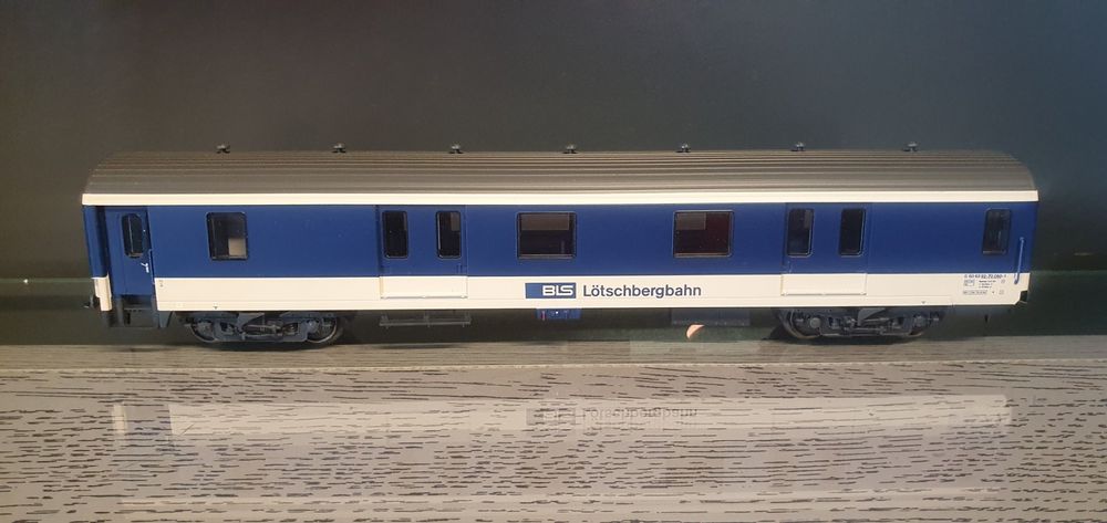 ROCO:AC: BLS GEPÄCKWAGEN EX SNCF CORAIL BLAU/CRÈME | Kaufen auf Ricardo