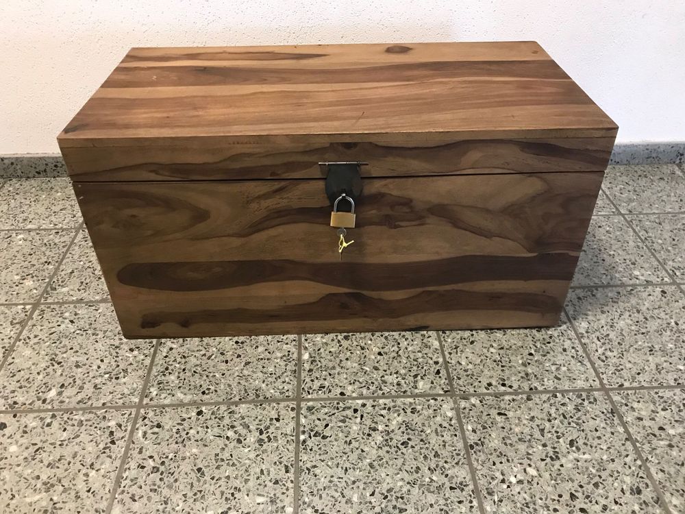 Truhe aus Massivholz (Gebraucht) in Thalwil für CHF 75 – nur Abholung ...