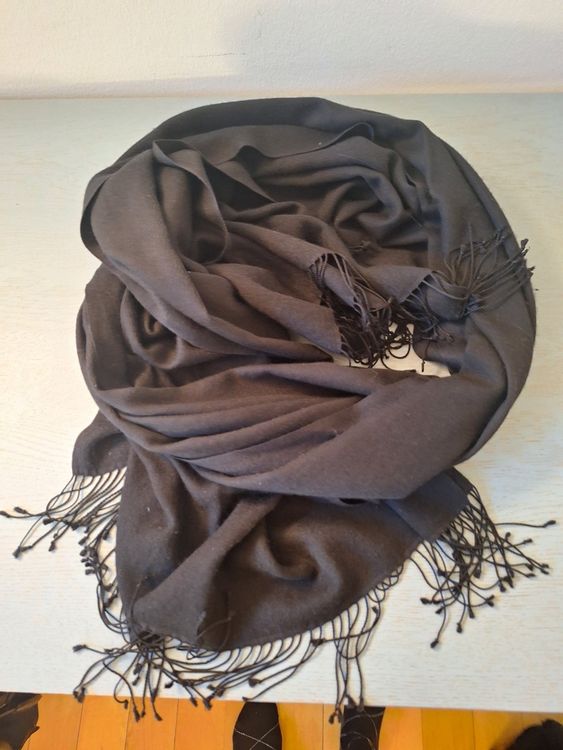 Schwarzer Pashmina-Longschal m/Fransen 90 x 210 cm | Kaufen auf Ricardo