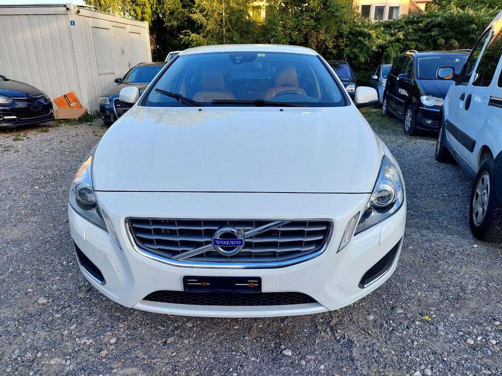 Volvo V60 D5 AWD (Gebraucht) in St. Gallen für CHF 4101 – nur Abholung ...