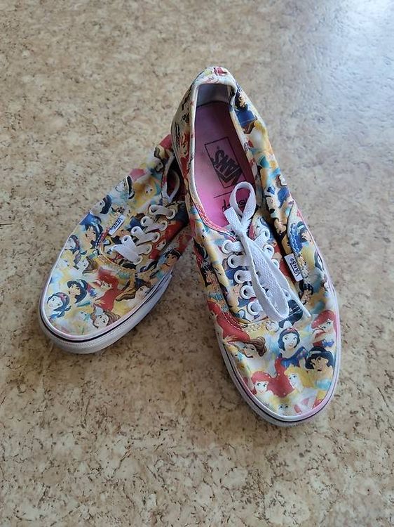 VANS Disney Princess (Gebraucht) in Alvaneu Bad für CHF 18 – nur ...