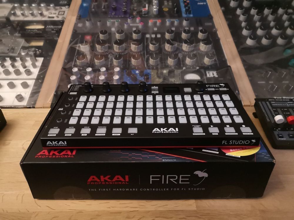 Akai Fire Hardware Controller inkl Soft | Kaufen auf Ricardo