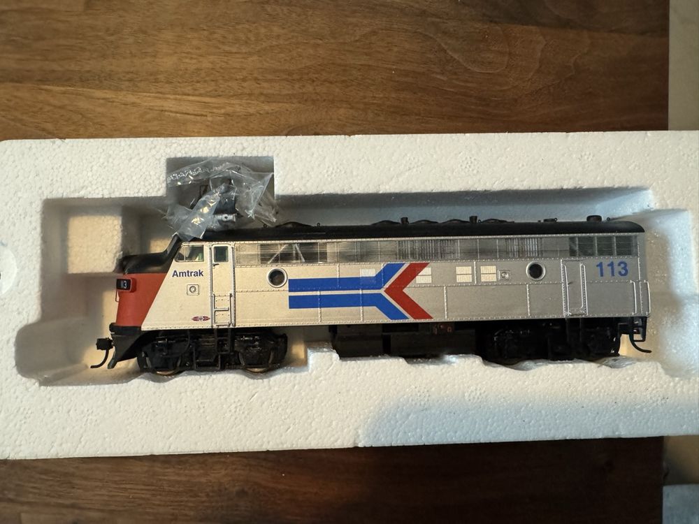InterMountain EMD F7B Locomotive Amtrak + 49928S-03 (Gebraucht) in ...