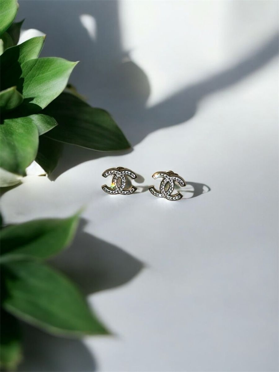 Boucle d’oreille (Neuf avec emballage d'origine) à Châtel-St-Denis pour ...