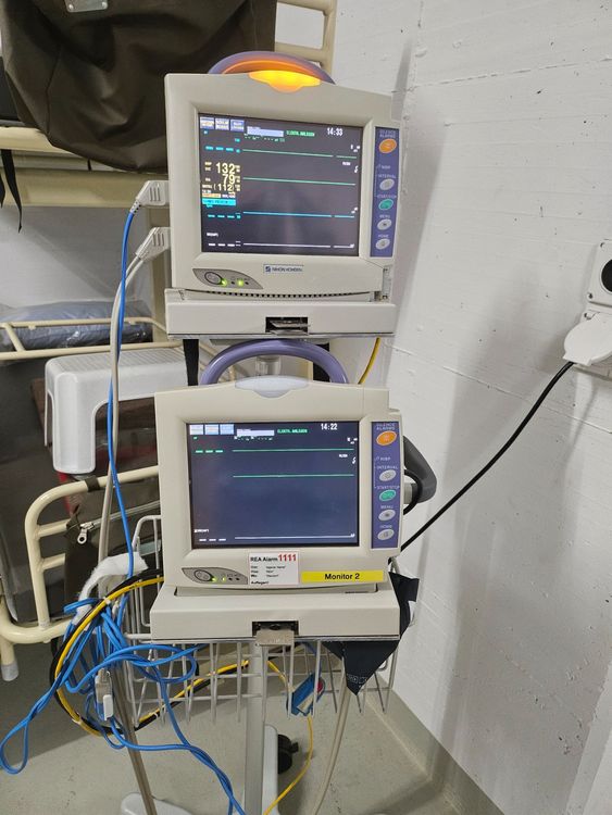 Blutdruckmonitor mit SPo2 (Gebraucht) in Full-Reuenthal für CHF 500 ...