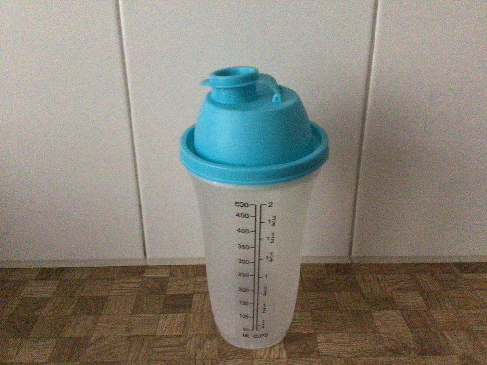 Tupperware Shaker (Gebraucht) in Birmensdorf ZH für CHF 10 – mit ...
