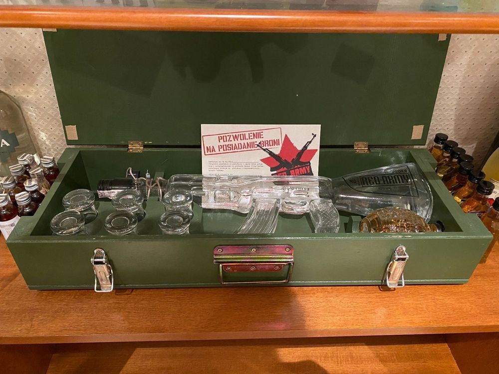 Kalaschnikoe Red Army AK-47 Vodka Set (Neu und originalverpackt) in ...