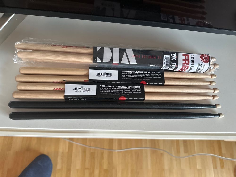Vic Firth (5B) Drum Sticks (4 pairs) (Neu (gemäss Beschreibung)) in ...