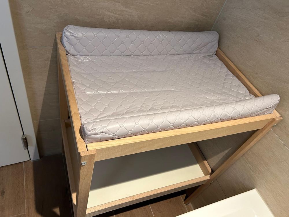 Changing table - Ikea Sniglar + cushion | Kaufen auf Ricardo