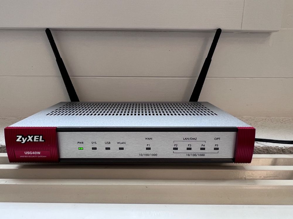 Firewall Zyxel USG 40W (Gebraucht) in für CHF 55 – mit Lieferung auf ...