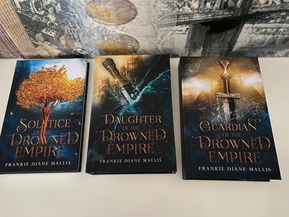 Drowned Empire Series book 1-3, Hardcover, new, English (Neu (gemäss Beschreibung)) in Fällanden ...