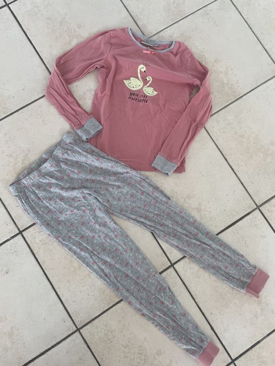 Süsses Mädchen Pyjama Schwan "Awesome" Gr.134/140 (Gebraucht) in ...
