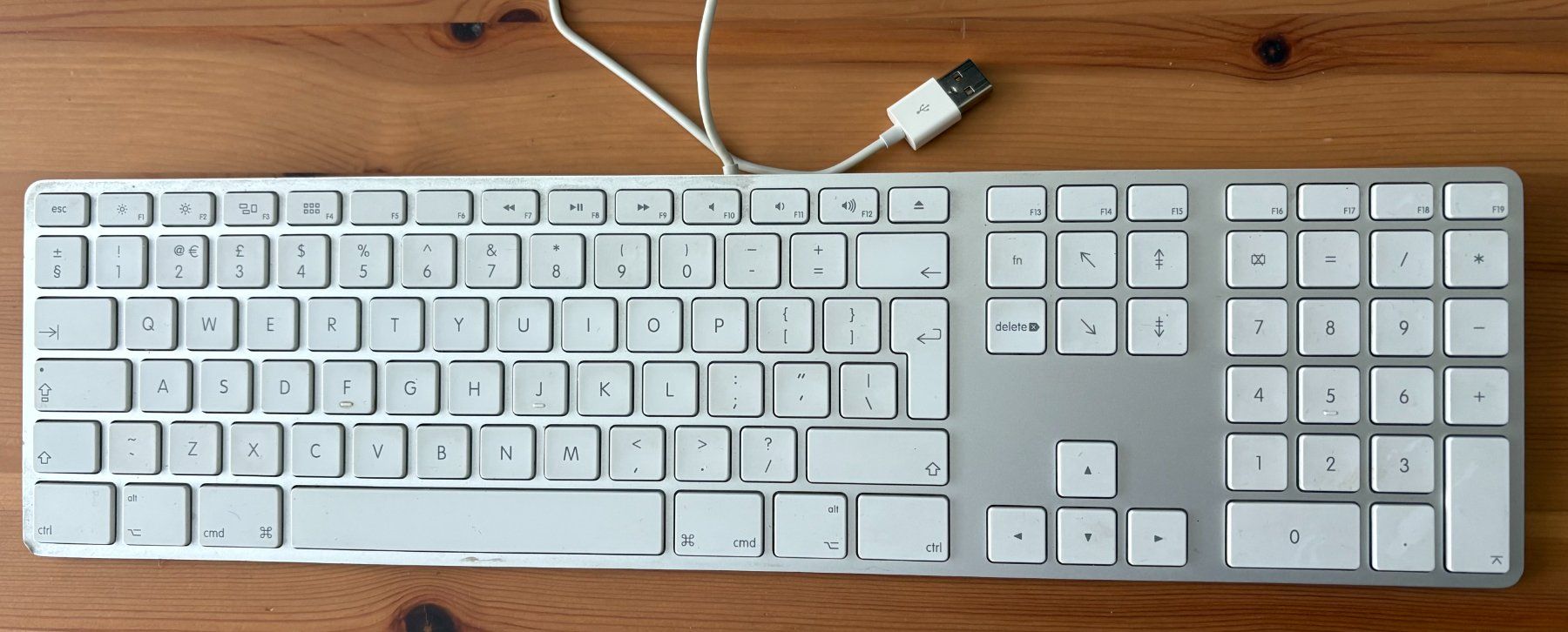 Apple Keyboard UK Layout mit Keypad, 2015, weiss/metallic (Gebraucht ...