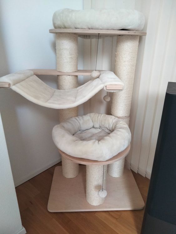 Sehr stabiler und kaum gebrauchter Kratzbaum (Gebraucht) in Hallau für ...