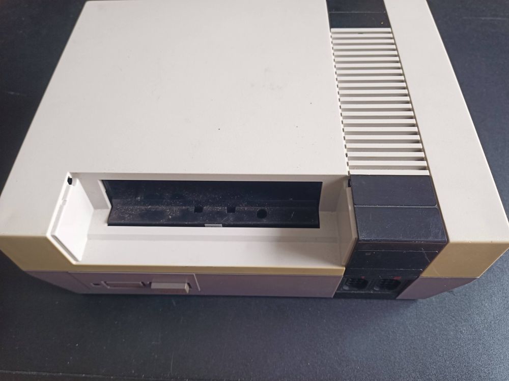 Nintendo Entertainment System (NES) Model: NESE-001 (Gebraucht) in ...