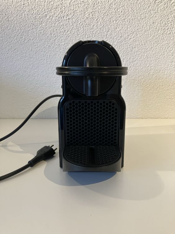 Nespresso Essenza Mini Coffee Machine (Gebraucht) in Beringen für CHF ...