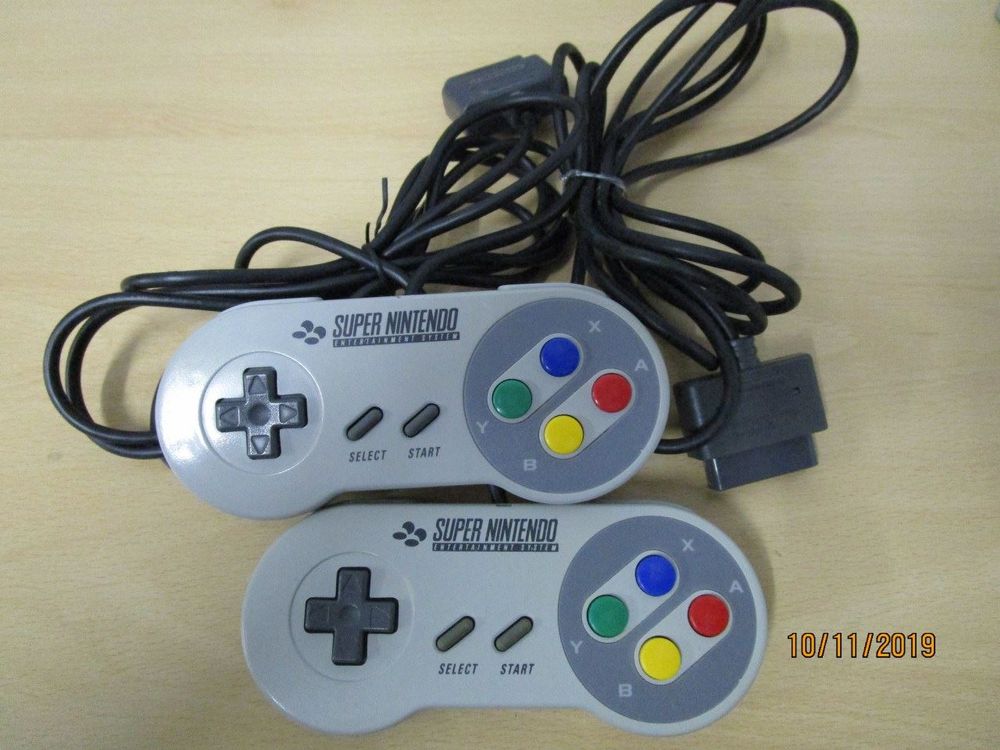 2 x Super Nintendo Controller ORIGINAL (Gebraucht) in Goldau für CHF 35 ...