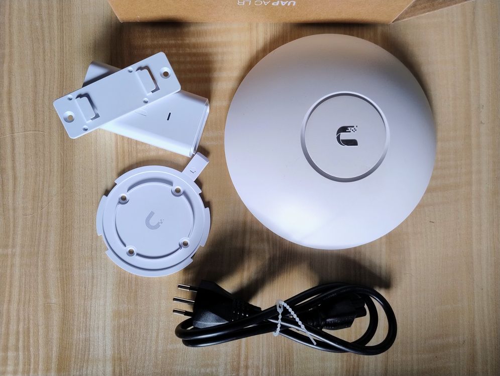 Ubiquiti UniFi AP AC-LR (UAP-AC-LR) inkl. PoE-Injektor (Gebraucht) in ...