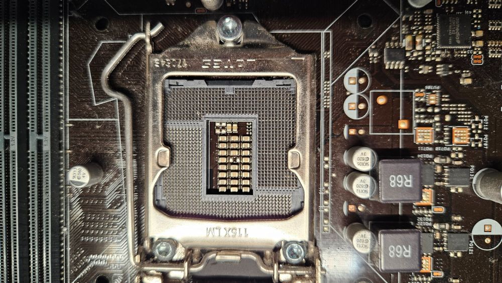 ASUS G11CD-K Intel H110 Mainboard Micro-ATX Sockel 1151 (Gebraucht) in ...