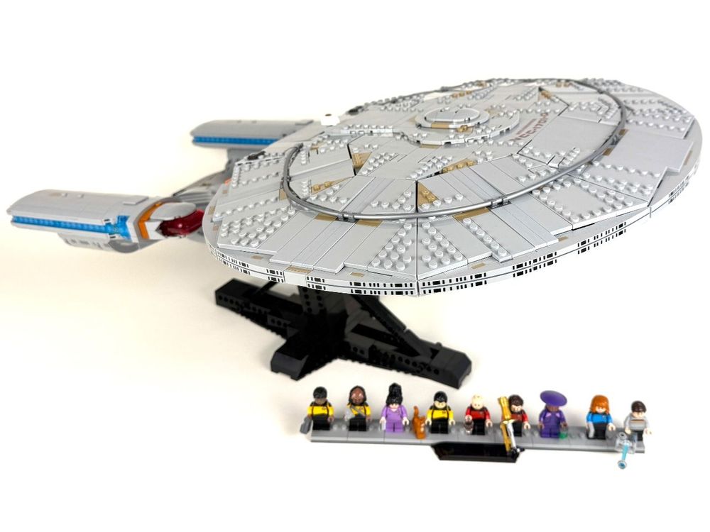 LEGO Icons 10356 Star Trek: U.S.S. Enterprise NCC-1701-D (Gebraucht) in ...