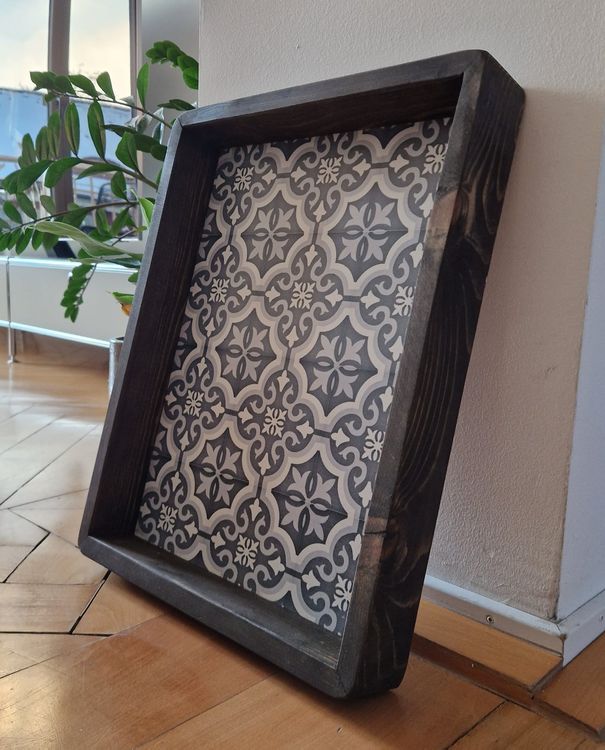 Servier-Tablet aus Holz mit schönem Muster, neuw., NP 49.- (Gebraucht ...