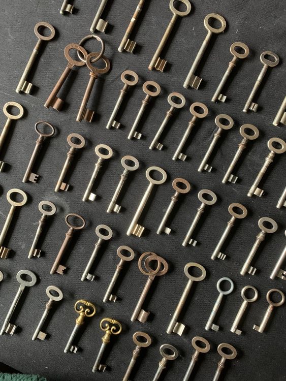 Konvolut 54 alte Schlüssel Bartschlüssel Schlüsselsammlung (Gebraucht) in Wallisellen für CHF 54 ...