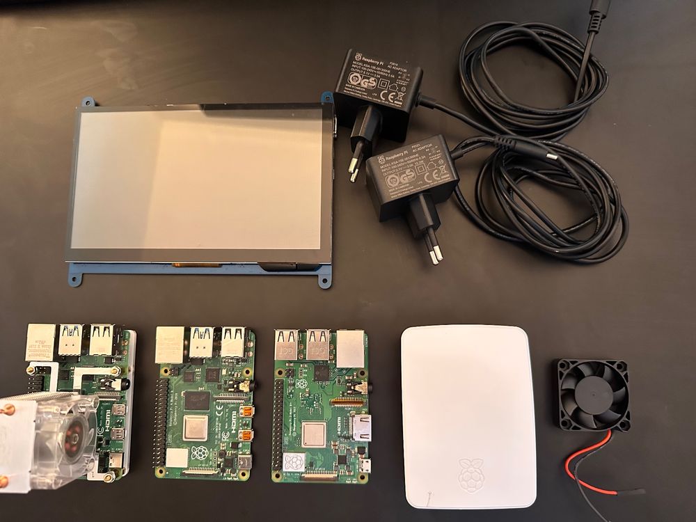 Raspberry Pi 4 / Pi 4 / Pi3 + / Display (Gebraucht) in Aarau für CHF 328 – mit Lieferung auf ...