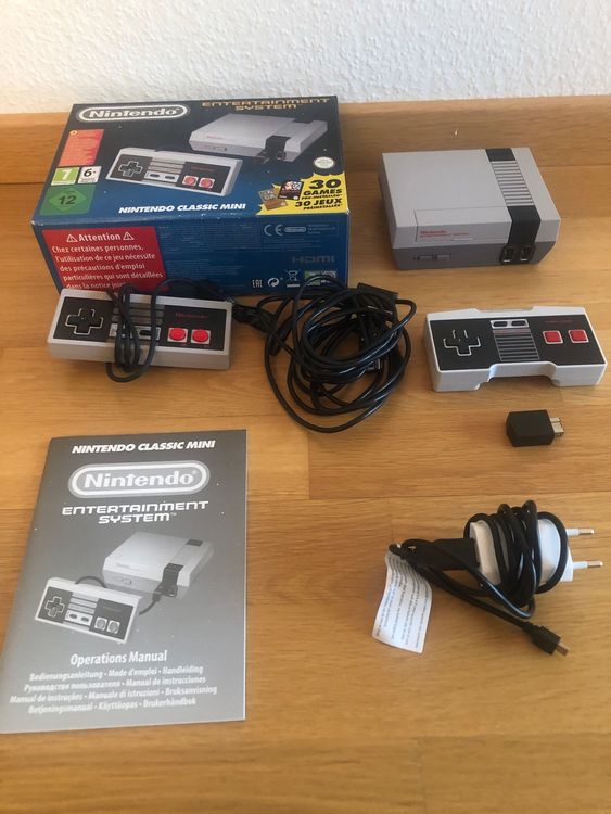 Nintendo Classic Mini mit zusätzlichem Wireless-Controller (Gebraucht ...