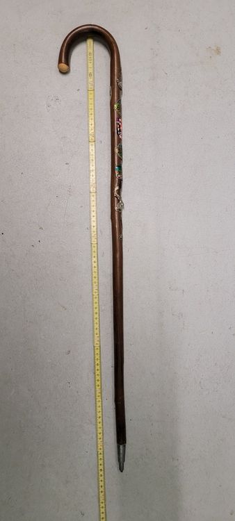 Alter Wanderstock - Spazierstock aus Holz mit Stockhieben | Acheter sur Ricardo