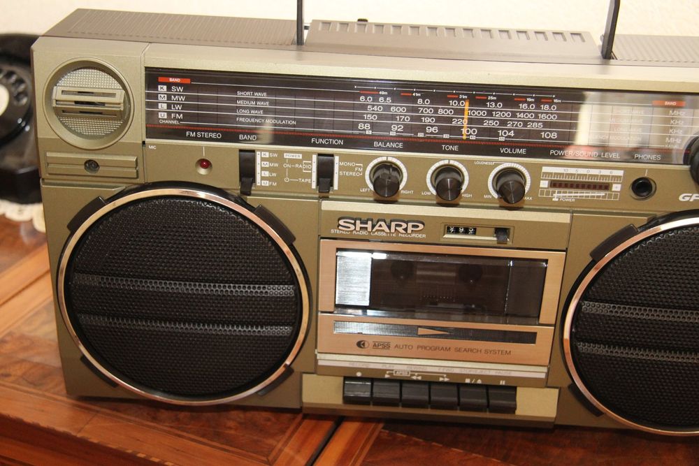 Sharp GF-5757, Ghettoblaster, Stereokassettenrekorder (Gebraucht) in Untersiggenthal für CHF 160 ...