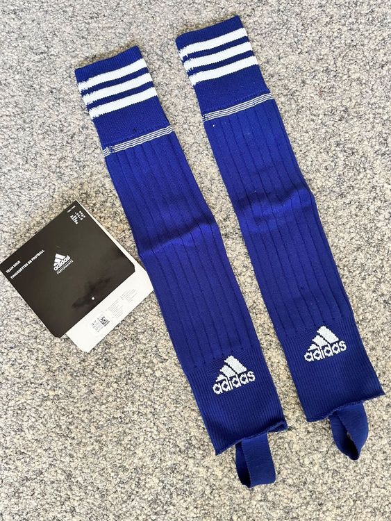 ADIDAS Fussballstulpen, marine/weiss, Gr.4 43-45 (Neu und originalverpackt) in Adliswil für CHF ...