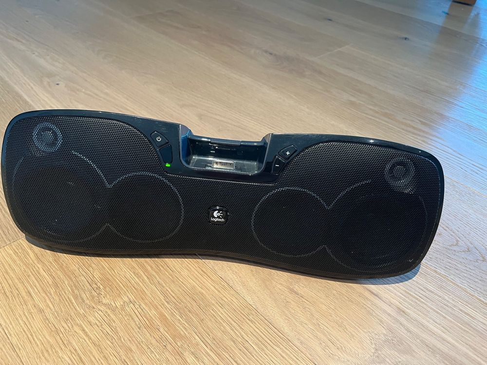 Logitech S715i Rechargeable Speaker | Kaufen auf Ricardo Logitech S715i Rechargeable Speaker | Kaufen auf Ricardo