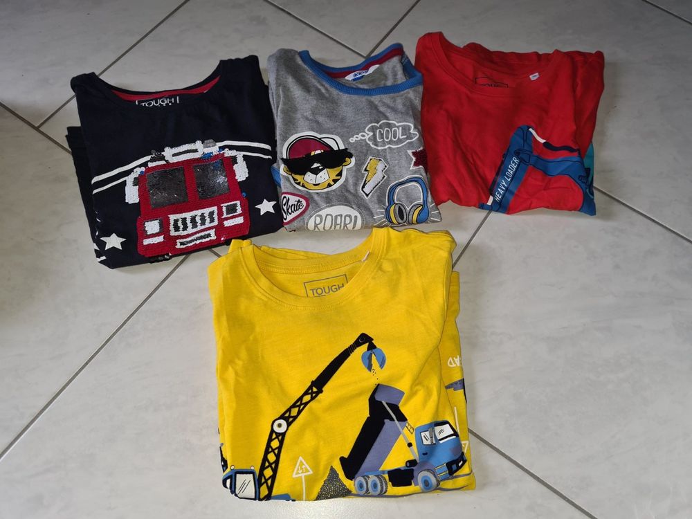 4 kurzarm T-Shirt Gr. 128 / Gr. 134 Feuerwehr Bagger (Gebraucht) in für ...