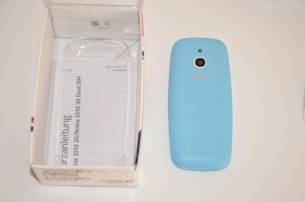 Handy / Smartphone: Nokia 3310 3G hellblau | Kaufen auf Ricardo