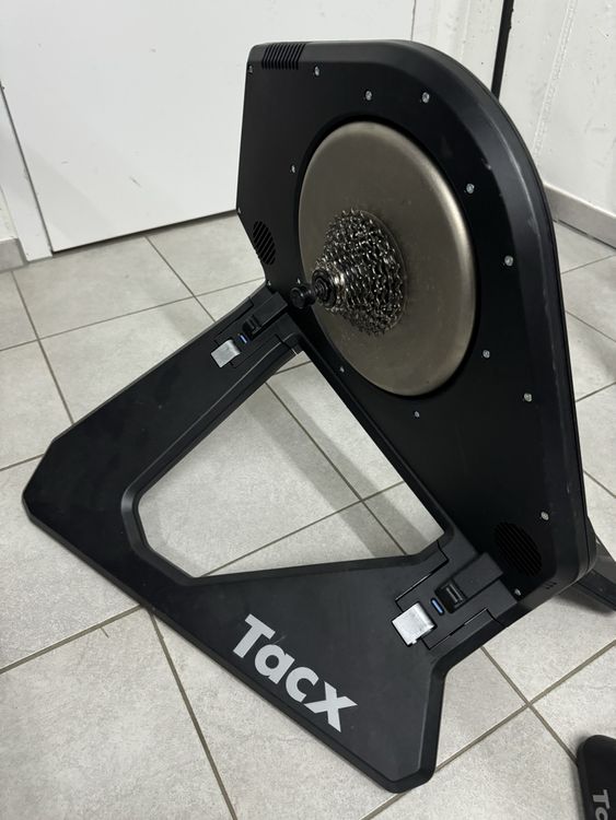 Tacx Neo Smart T2800 Direct Drive Trainer (Gebraucht) in für CHF 595 ...