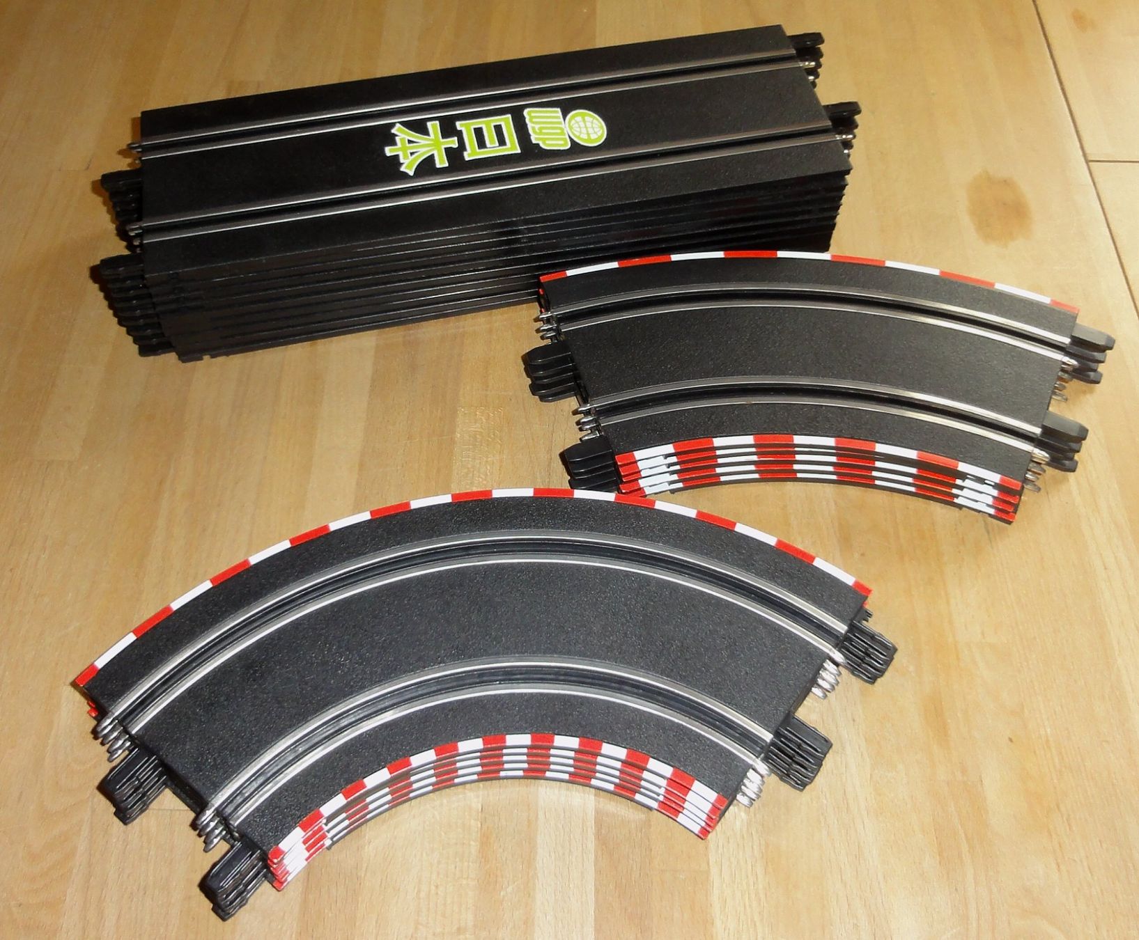 Carrera Go 10 Gerade lang, 5 Kurven weit, 5 Kurven eng (Gebraucht) in Waldenburg für CHF 19 ...