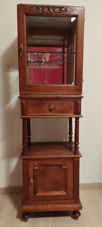 Vitrine ancienne en bois massif avec tiroir et marbre (D'occasion) à ...