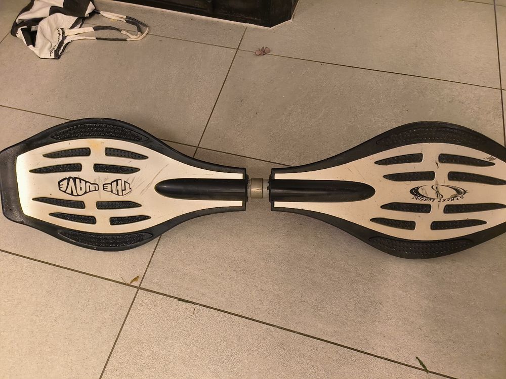 Gut erhaltener Waveboard/Street Surfing, ideal für Kids (Gebraucht) in ...